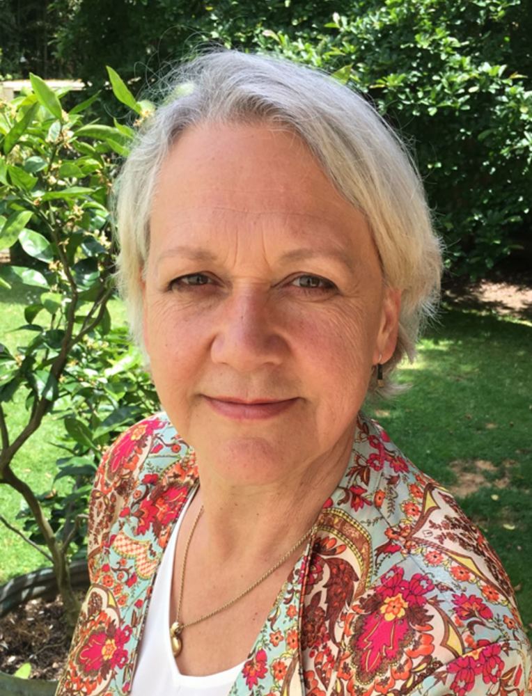 Vicki Holmes's Instagram, Twitter & Facebook on IDCrawl